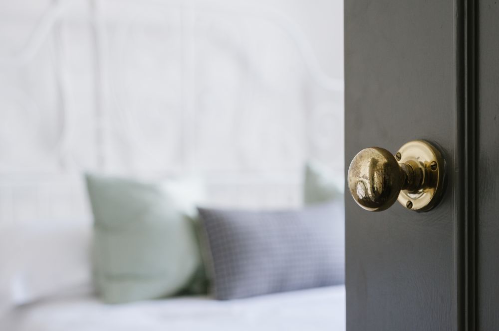 Aesthetic Bedroom Door Locks: Blending Function and Style – tdchinges
